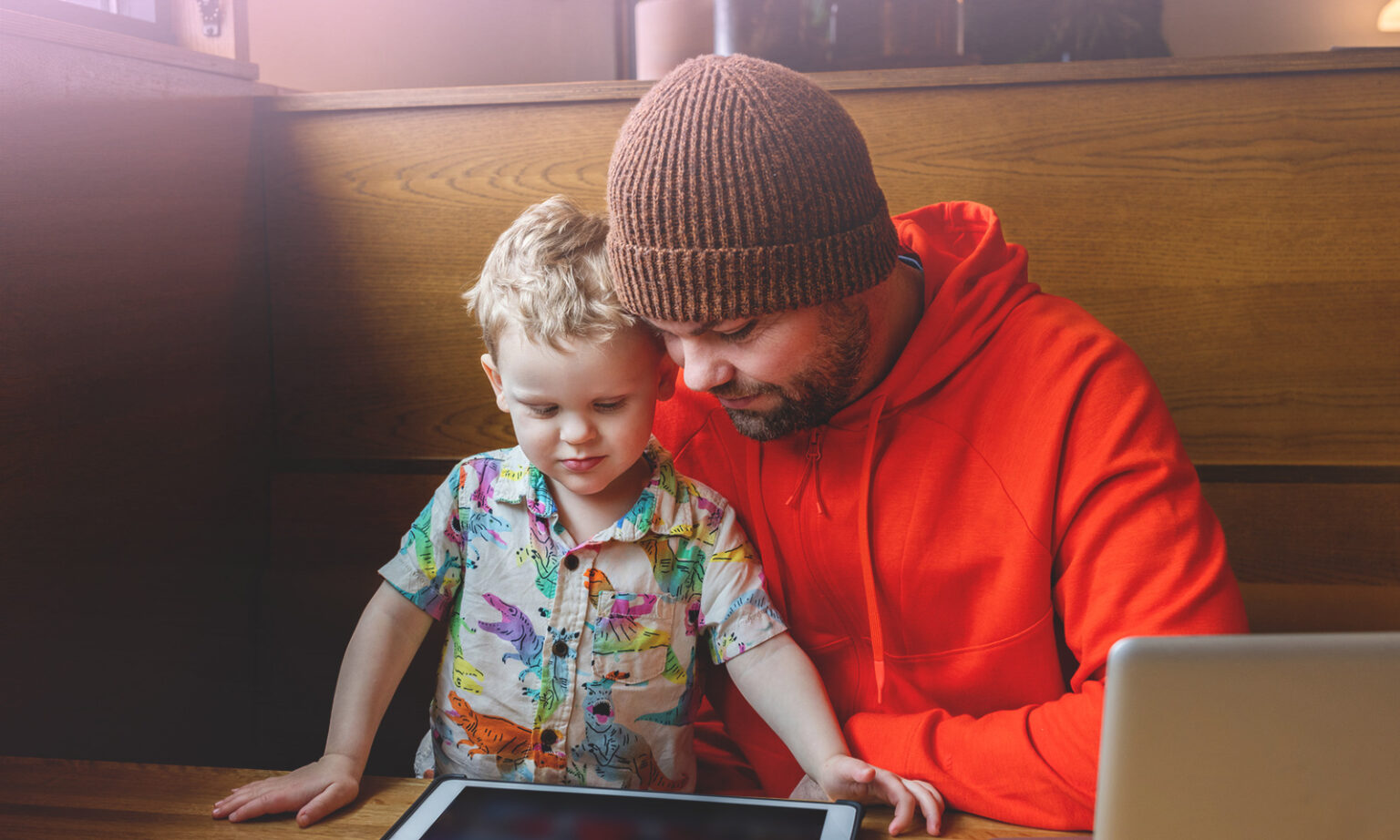 7 façons de se protéger de la lumière bleue des écrans | PAUSE